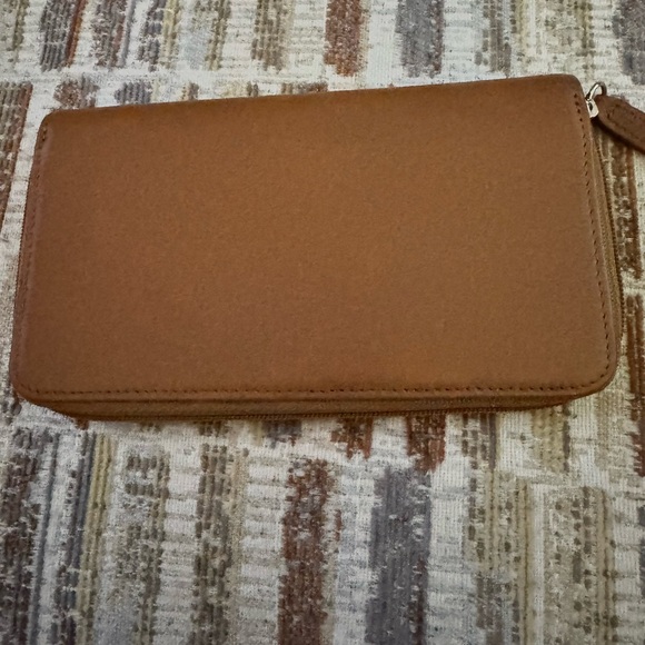Leatherology | Bags | Leatherology Leather Wallet | Poshmark